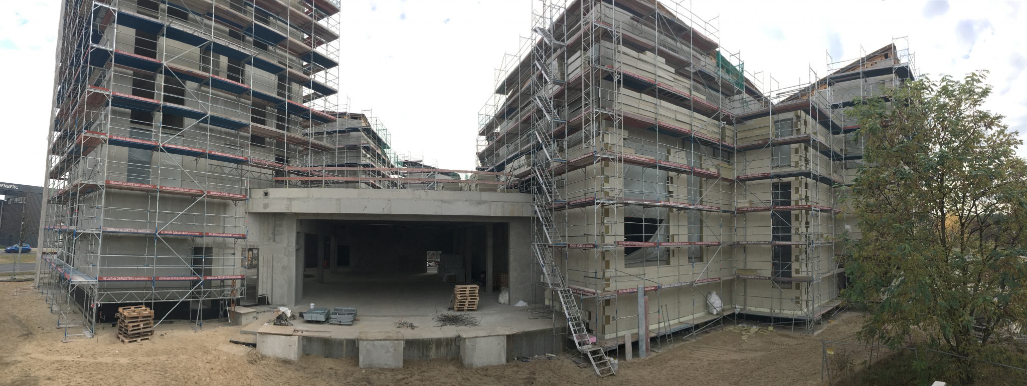 Blick hinter die Kulissen von Future Living® Berlin – A Look behind the ...